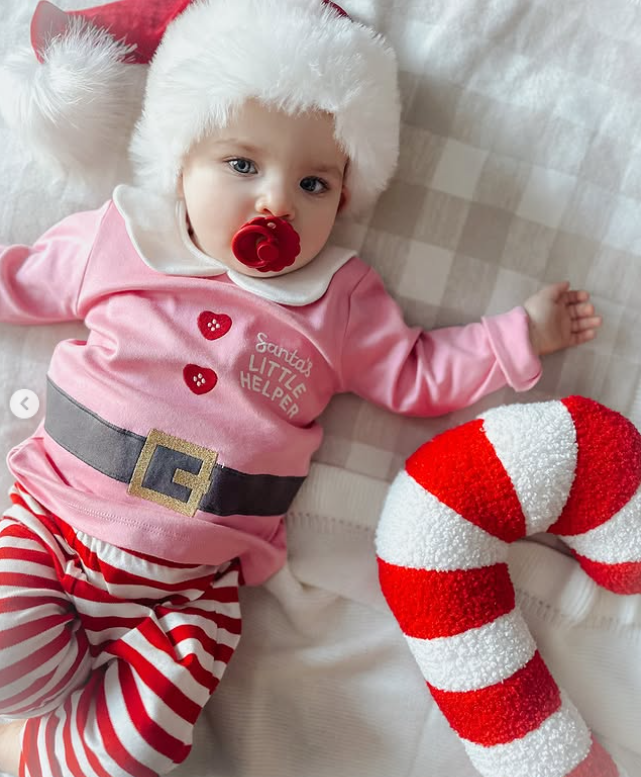 15 Stunning Baby Christmas Outfit Ideas That Stand Out - www.mummytries.com